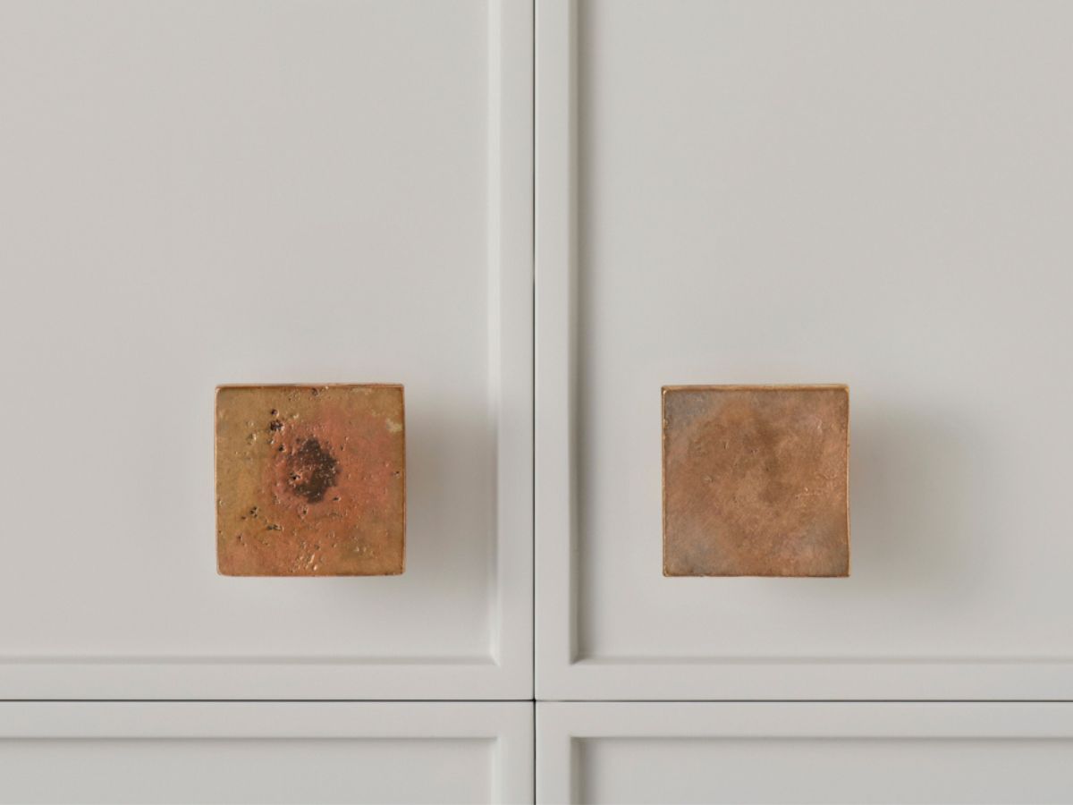 Cast Flat Square Knob – Castella