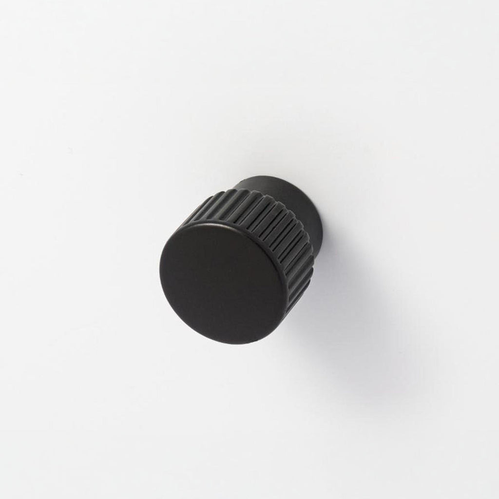 Cascade 25mm Knob - Matt Black – Castella